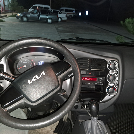 Kia bongo 2023 yil