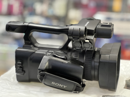 Продажа видеокамер Sony NX 100