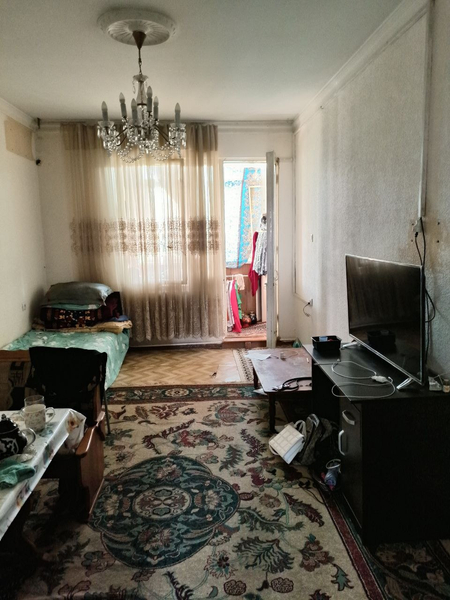 Ассалому алейкум квартира сотилади  нархи 55.000  нахтга тел номер