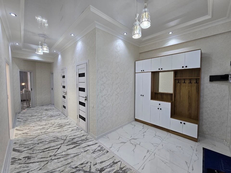 Продается 3 ком. Квартира площадью 99 кв.м. В Микрорайоне