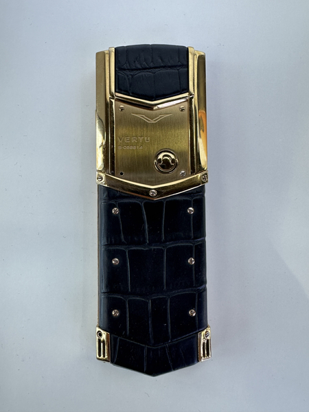 Vertu signature