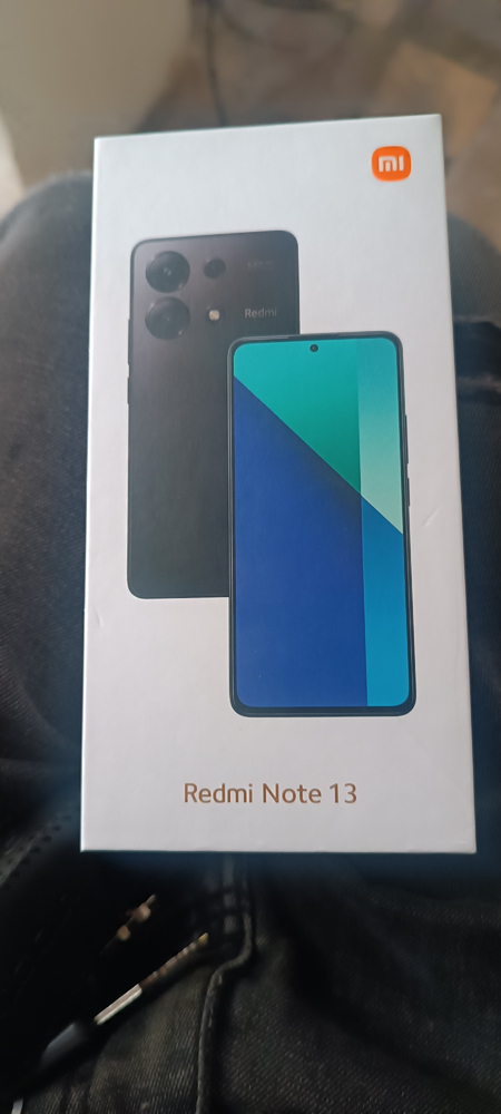 Срочно продаю телефон Redmi note 13