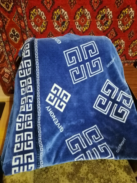Плед, покрывало, одеяло 2м на 1м 80см.