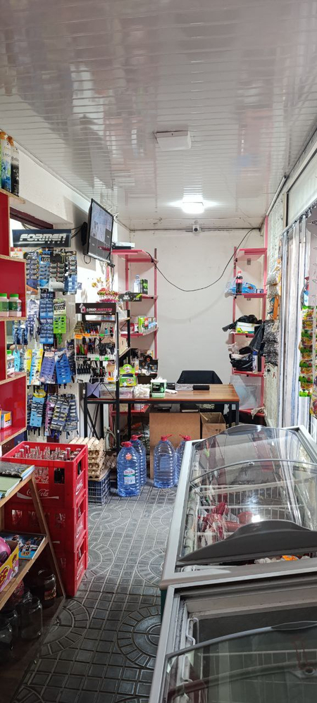 Продается квартира в доме под  Магазин