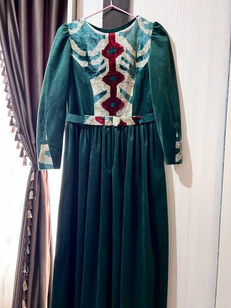 Ayollar liboslari