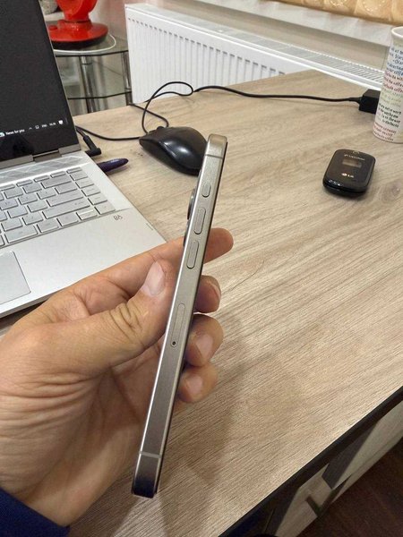 Продается iPhone 15 PRO 256 GB