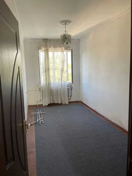 Юнусабад 11-й квартал ,проспект А. Темура, 38 3/4/4 (J3325)