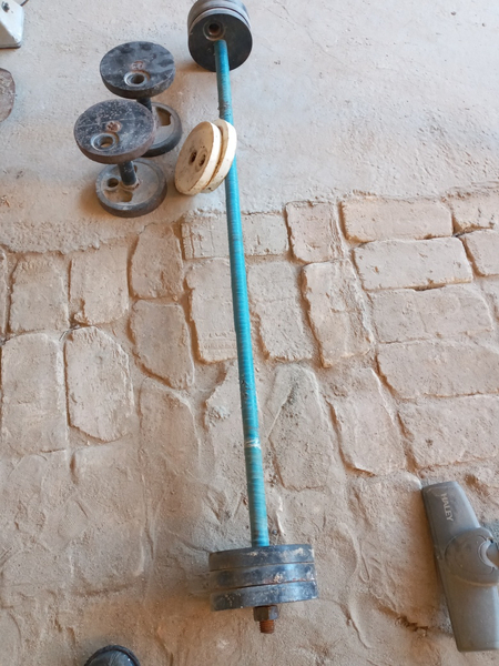 Gantel shtanga  pastavkasi