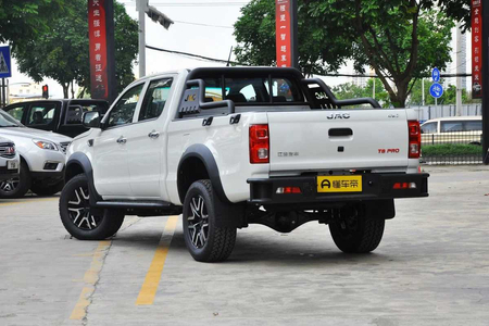 Jac t8 pikap harhil dala sharoitlarida harakatlanuvchi