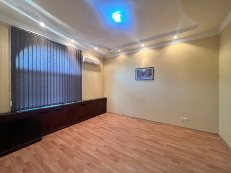 Аренда Евро дом под офис Ор-р: братские могилы 650м2
