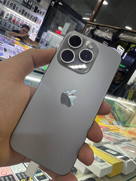 I Phone 15 Pro 256 Natural