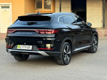 BYD Song Plus Hybrid (Gibrid) srochna sotiladi