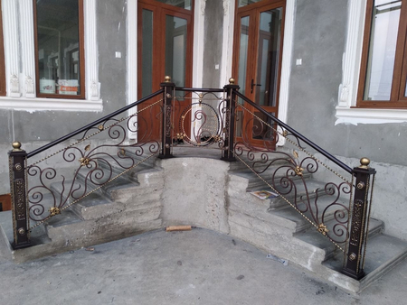 Rishotki perila naves ograjdina yasaymiz