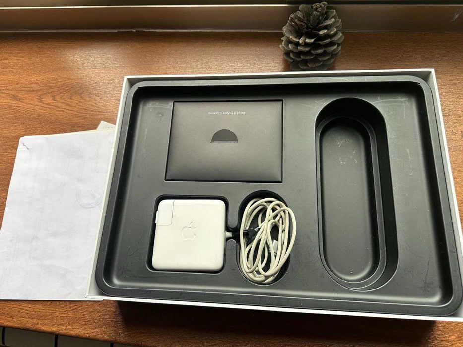Macbook Pro 13\\\' 2015 Intel Core i5 8/128 299 циклов