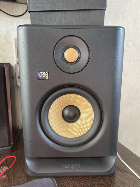 Krk rokit 5 g4 мониторы
