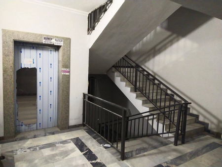 Chilonzor E kvartal. Metro Novza(Xamza). 4xona uy 1000y.e