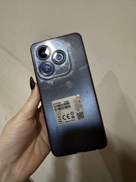 Infinix  HOT  40i