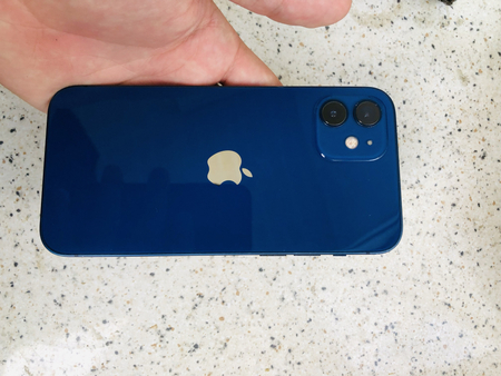 iPhone 12  RM/A