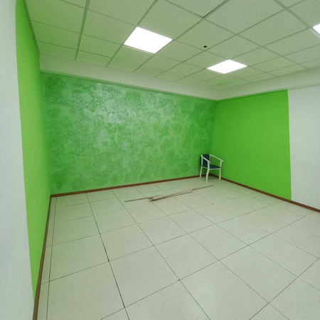 Сдаётся в арендa СРОЧНО 100000 som metr kvadrati