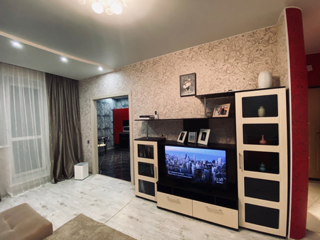 Чиланзар-18, 1в 2/3/4, улучшенная планировка, 42м² с ремонтом и обстан