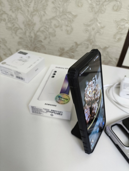 Samsung A54 5G  8+8/256