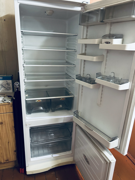 Продаю холодильник Атлант