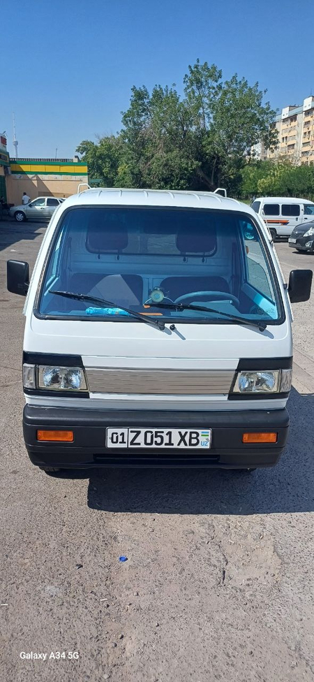 Damas labo sotiladi