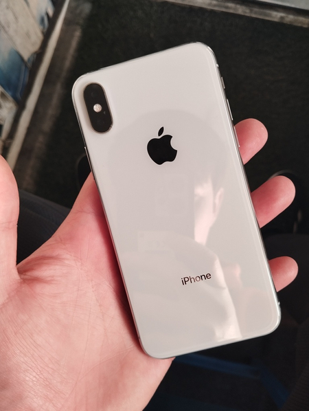 iPhone x rangi oq
