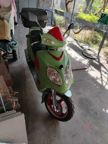 Скутер KAWASAKI HX-50, 2016 г.в., 49.5 см³