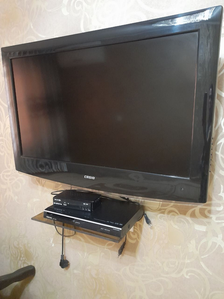Televizor sotiladi rasiskiy