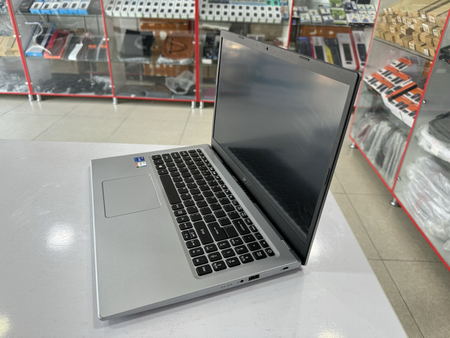 Acer core i7 1165G7 16/512 ideal holatda