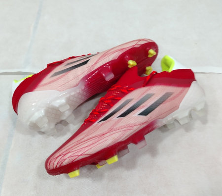 Butsilar, Adidas
