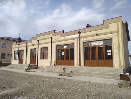 Срочно нотурар бино сотилади