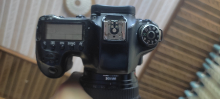 5d Mark3 sotiladi