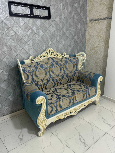 Продаëтся б/у диван