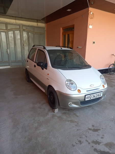 Matiz sotiladi rangi oq