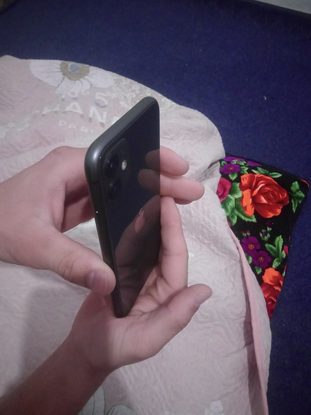 Iphone 11, karopka dakument bor.