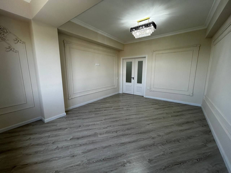 продается квартира 3/5/6 - 75м² на массив. Феруза