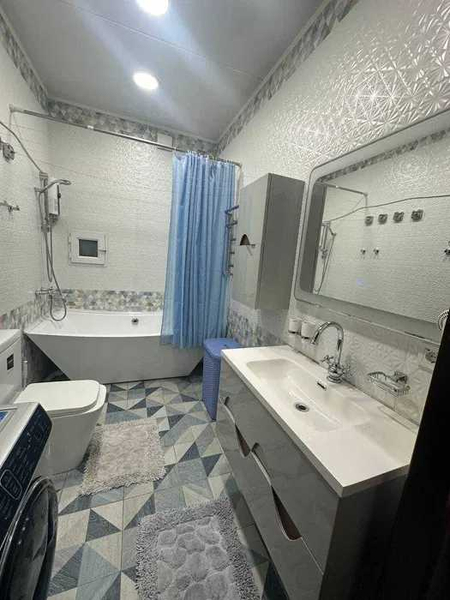 Сдается квартира Яккасарайский район 8-роддом 3х комнат 1200$