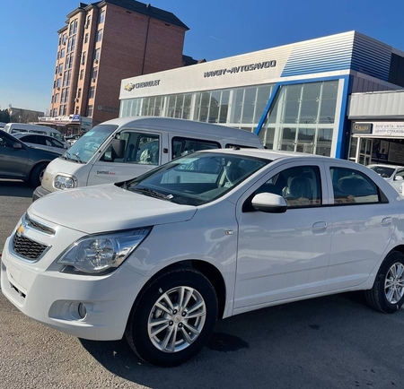 Rangi oq Uzimniki 7 d plik  yurgani 1,,500 km, Jentra  ga barter  bor