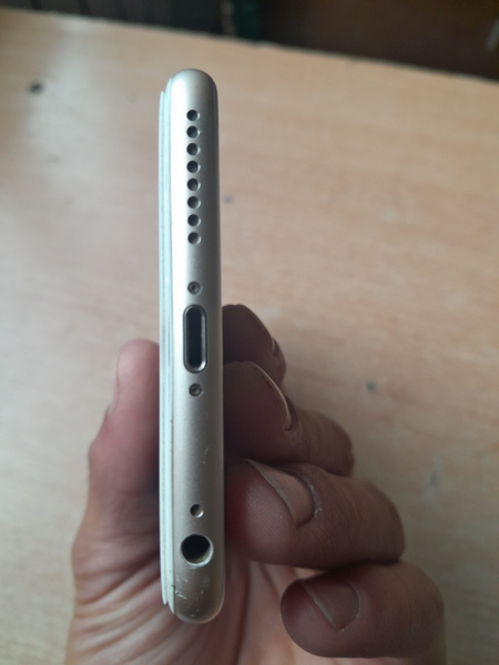 Iphone 6s plus           .