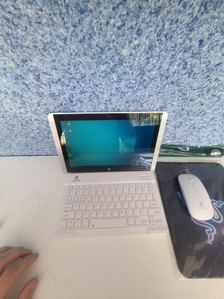 HP Windows Planshet Intel Atom 4 yader/ 4GB RAM/ 128GB/ 4-6 soat