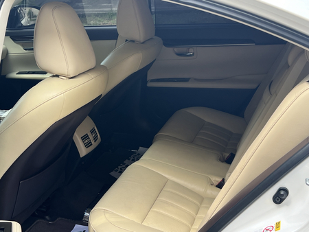 Продаётся Lexus ES 200