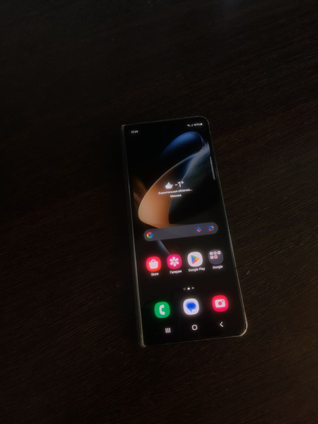 Samsung Galaxy fold 4