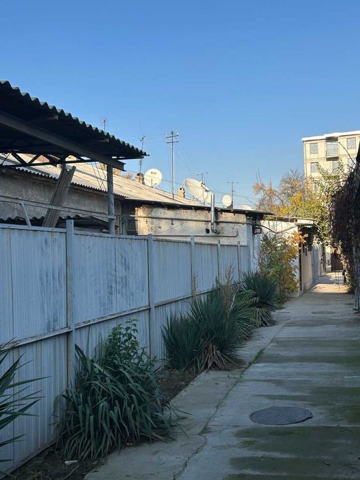 Домик 2 комнаты. 53м2. Улица Фитрата. На против Мирабадского РОВД