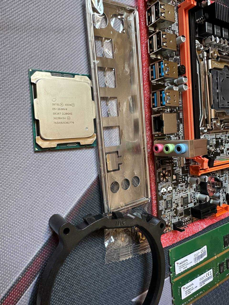 Игровой комплект. X99 + E5 2630v4 + DDR4 16 gb