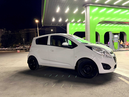 Автомобиль спарк