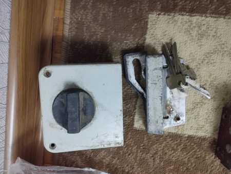 Продаются замки б/у
