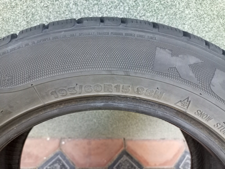 Продам зимнюю резину Kumho.