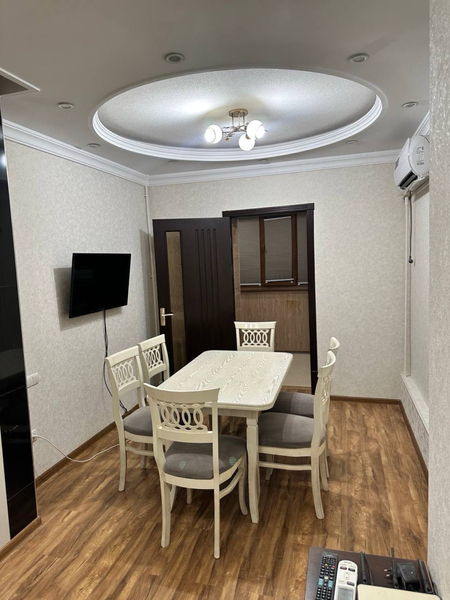 Юнусобод 3 3 ком 1 этаж 90000$